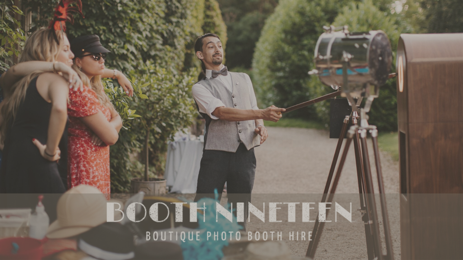 Vintage Photo Booths | Booth Nineteen | The Photobooth Co